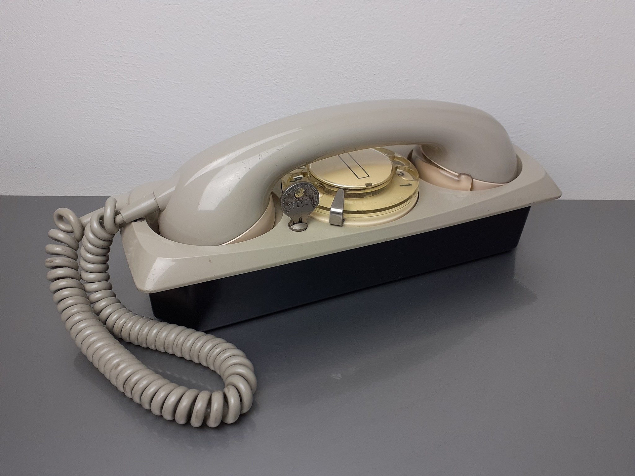T65 – dutchtelephones